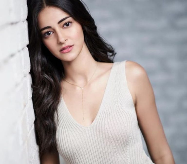 Ananya Pandey Wiki, Age, Height, Boyfriend, Net Worth, Family, Biography