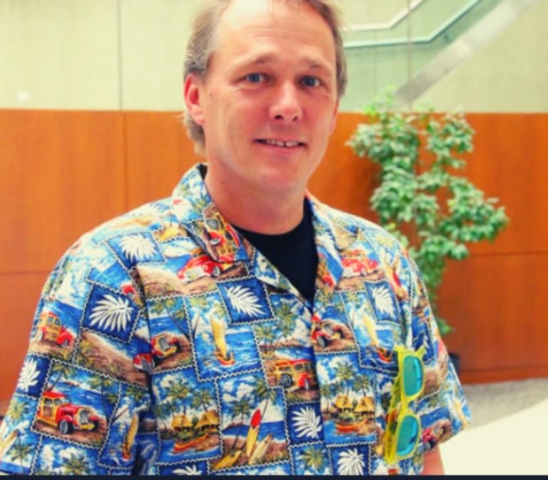 Bruce Linton Wiki, Age, Wife, Kids, Net Worth, Family, Facts, Bio