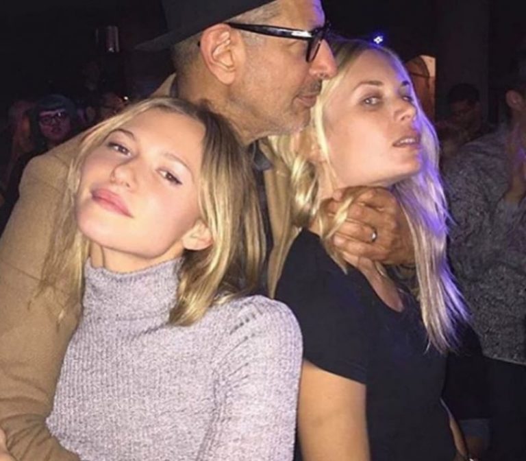 Paige Elkington Wiki [Flume Girlfriend], Age, Height, Bio, Family, Net ...