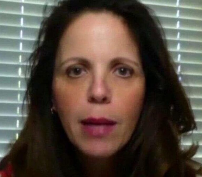 Dr. Simone Gold Wiki, Bio, Age, Husband, Net Worth, Family
