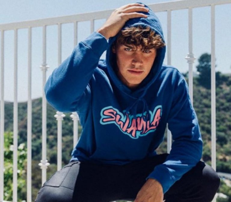 Noah Beck Wiki, Bio, Net Worth, Age, Height, Girlfriend, Family