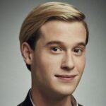 Tyler Henry [Reality Stars] Wiki, Net Worth, Biography, Age, Boyfriend ...